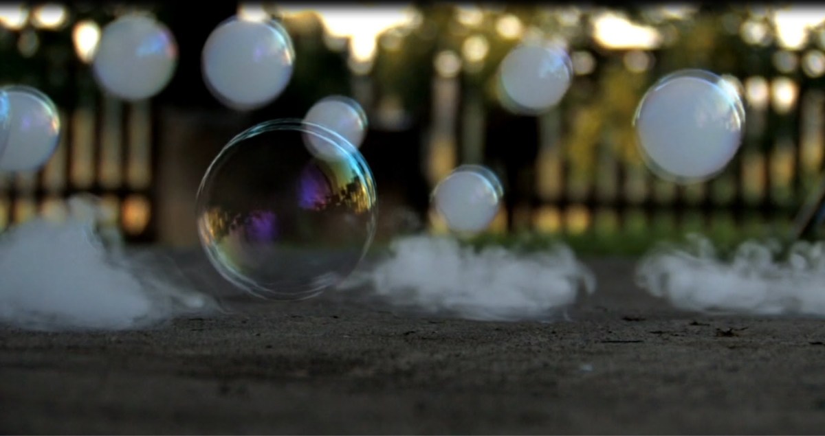 Pot Party Tricks: How to Blow Smoke Bubbles – HeyHelloHigh | Cannabis ...